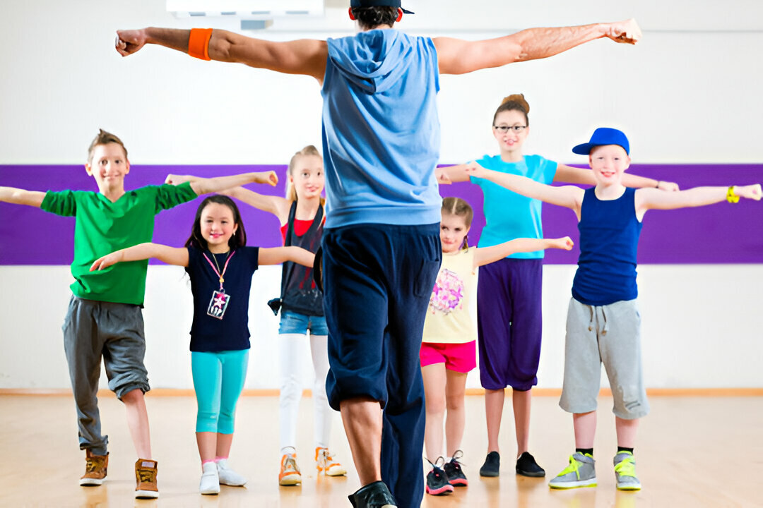 Dance for All Ages: When to Start Dance Classes for Kids - Little ...
